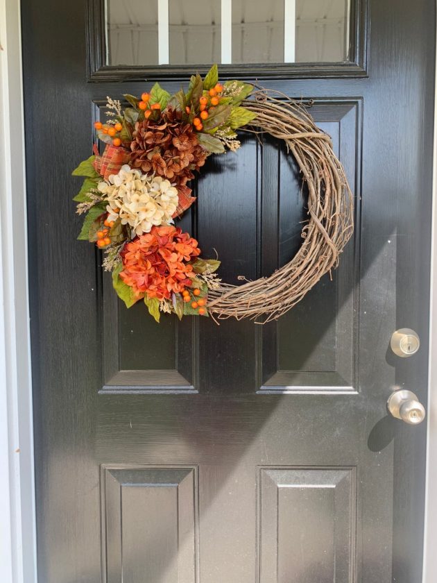18 Enchanting Thanksgiving Wreath Designs For November