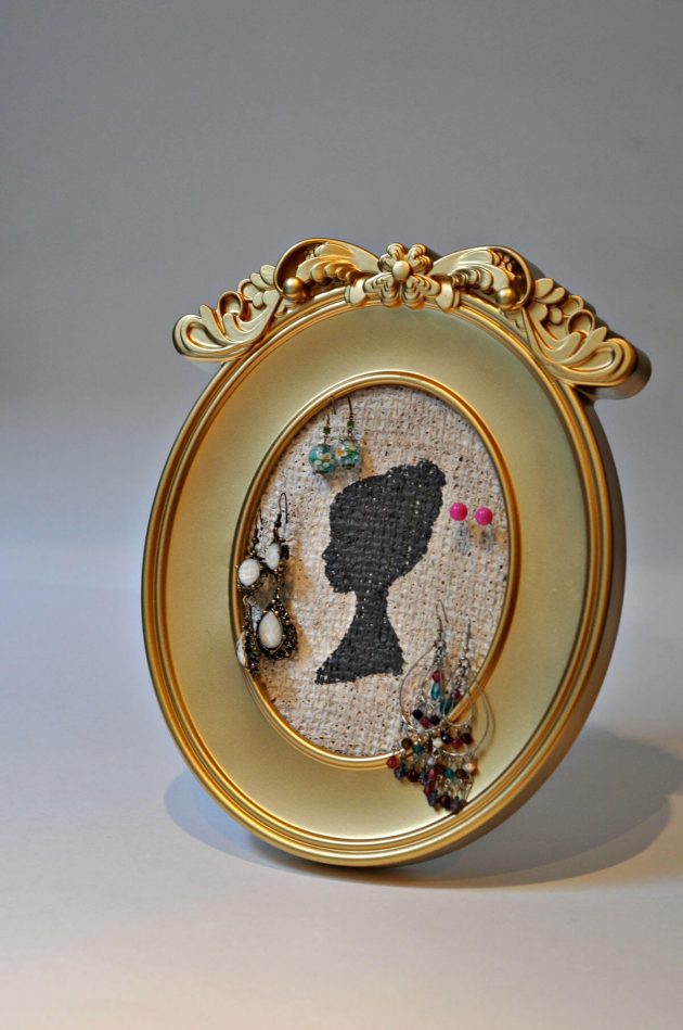 15 Brilliant DIY Gold Home Décor Projects You Will Enjoy Crafting