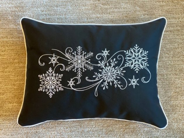 20 Fantastic Winter Pillow Designs That Will Refresh Your Seasonal Décor