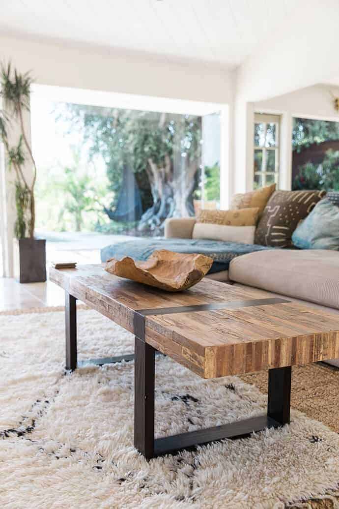 Models Of Industrial Coffee Tables To Adopt For Your Decor