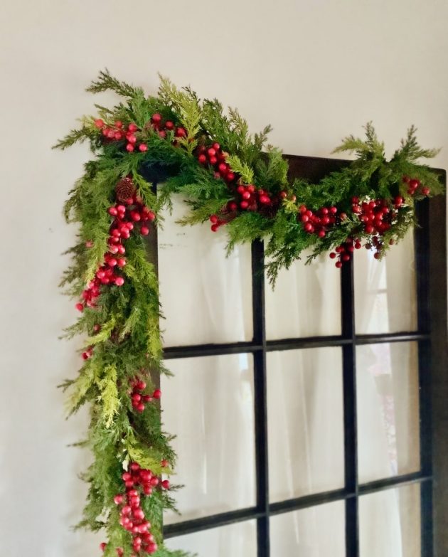 17 Merry & Bright Christmas Garland Designs For The Festive Season