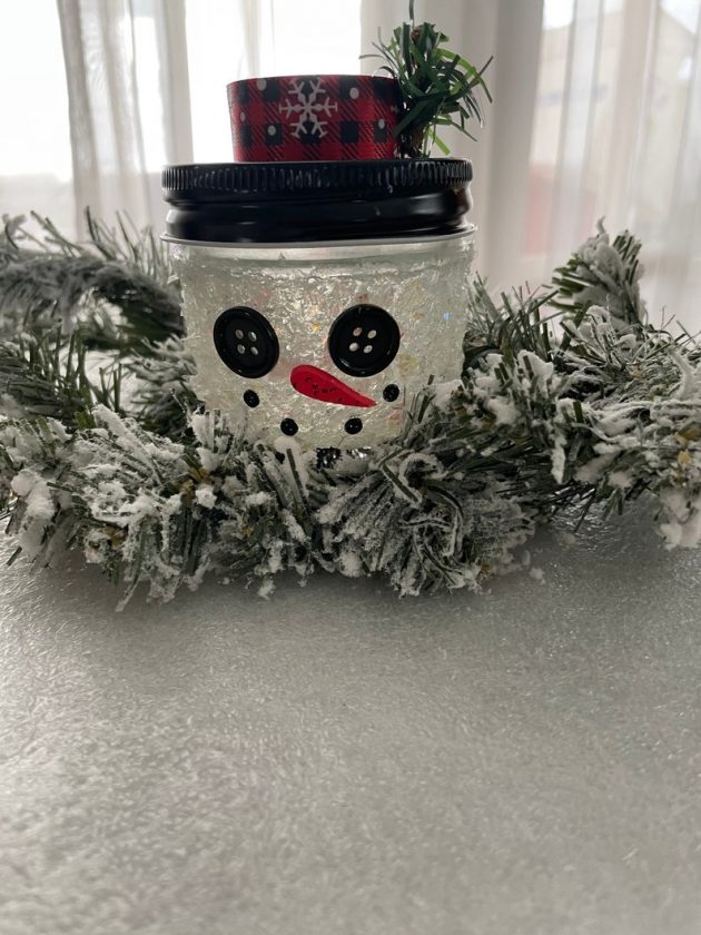 18 Playful Winter Mason Jar Décor Ideas You'll Love