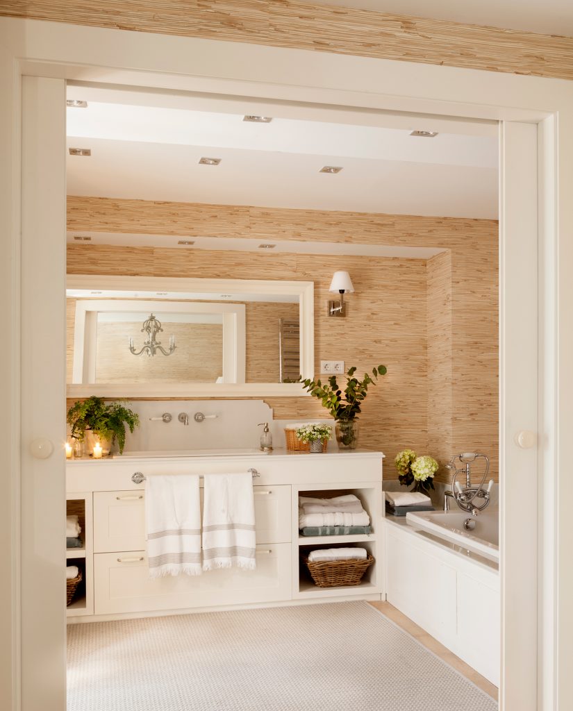 En Suite, Large, Mini Bathroom Looks For You To Get Inspired