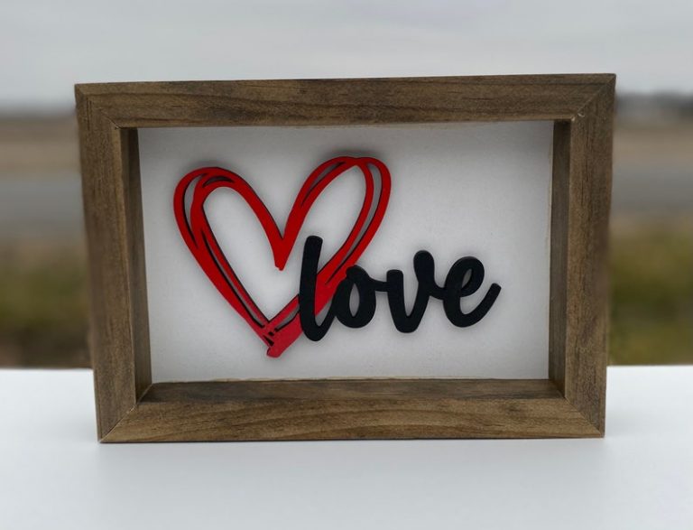 15 Lovely Valentine's Day Sign Designs That Will Charm Your Valentine