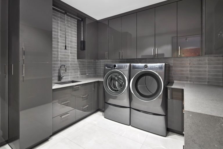 16 Fabulous Contemporary Laundry Room Interiors That Will Surprise You