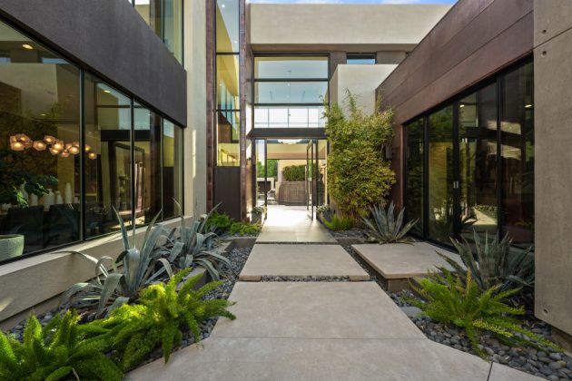 17 Wonderful Contemporary Landscape Designs That Will Steal Your Gaze