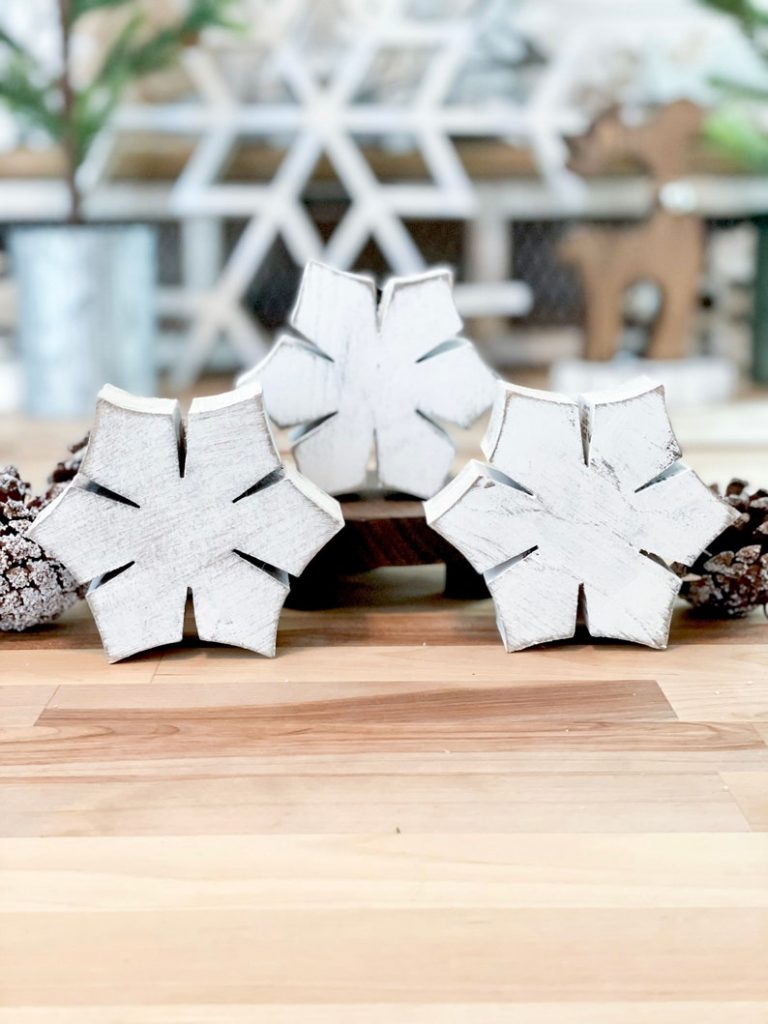 18 Wonderful Snowflake Décor Ideas For January