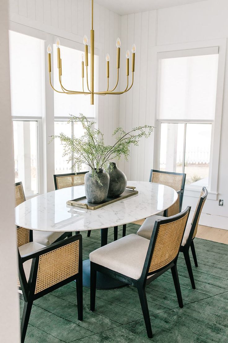Tips For Choosing The Perfect Lacquered Table