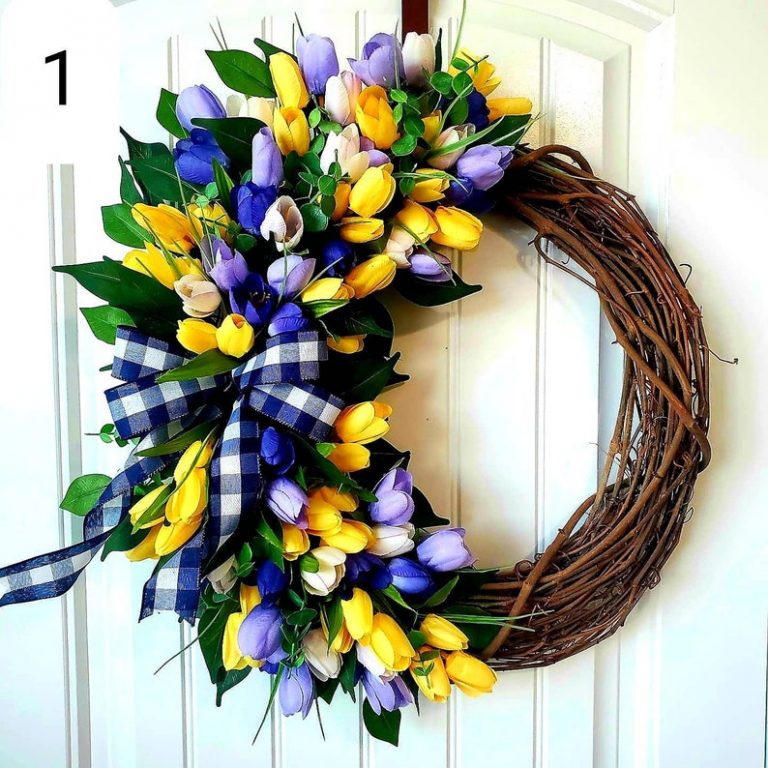 15 Super Fresh Floral Spring Wreath Designs You're Gonna Love