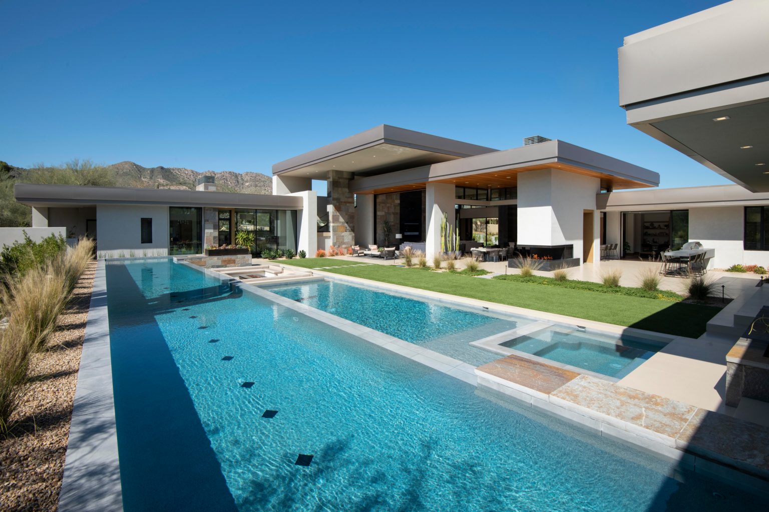 18 Staggering Contemporary Swimming Pool Designs You Will Love