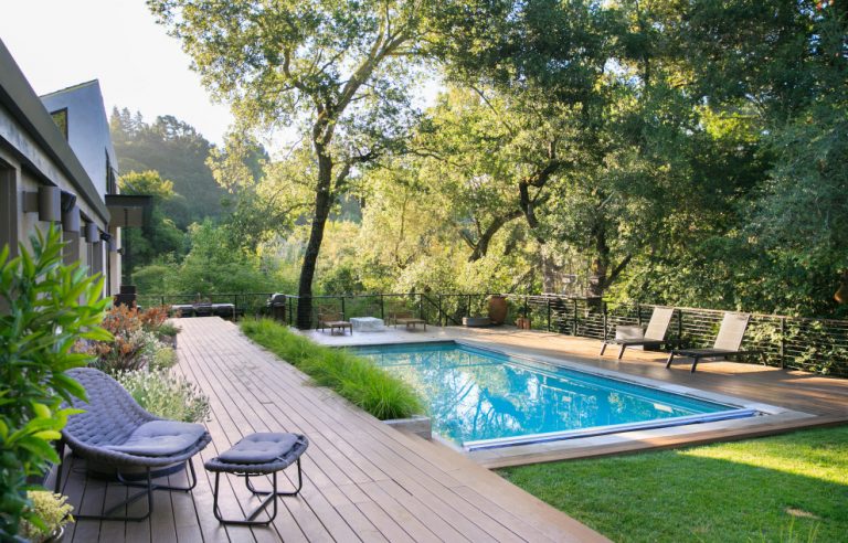 18 Staggering Contemporary Swimming Pool Designs You Will Love