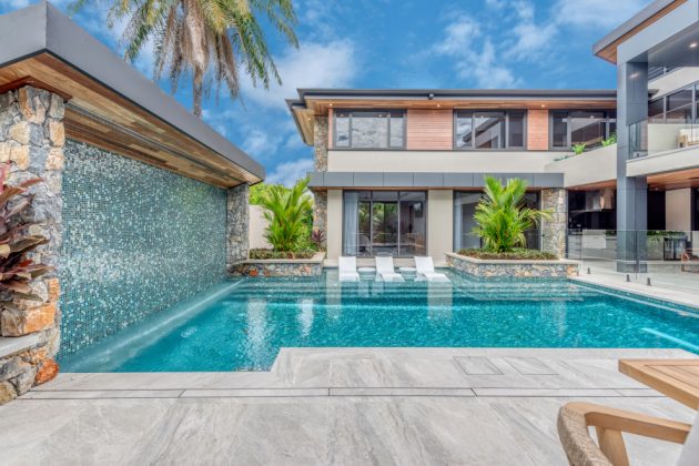 18 Staggering Contemporary Swimming Pool Designs You Will Love