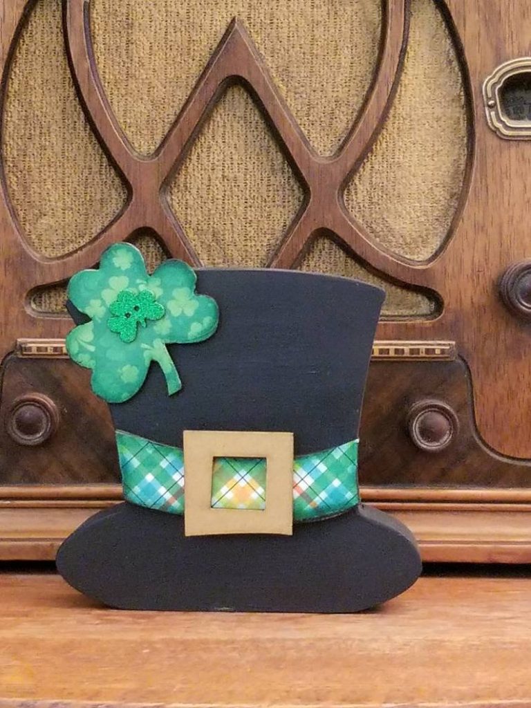 18 Winsome St. Patrick's Day Sign Designs For Subtle Festive Décor