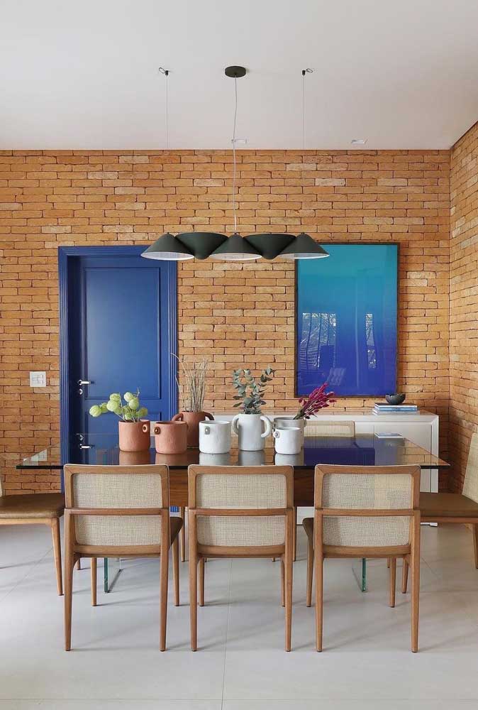 Tips For Choosing The Perfect Lacquered Table