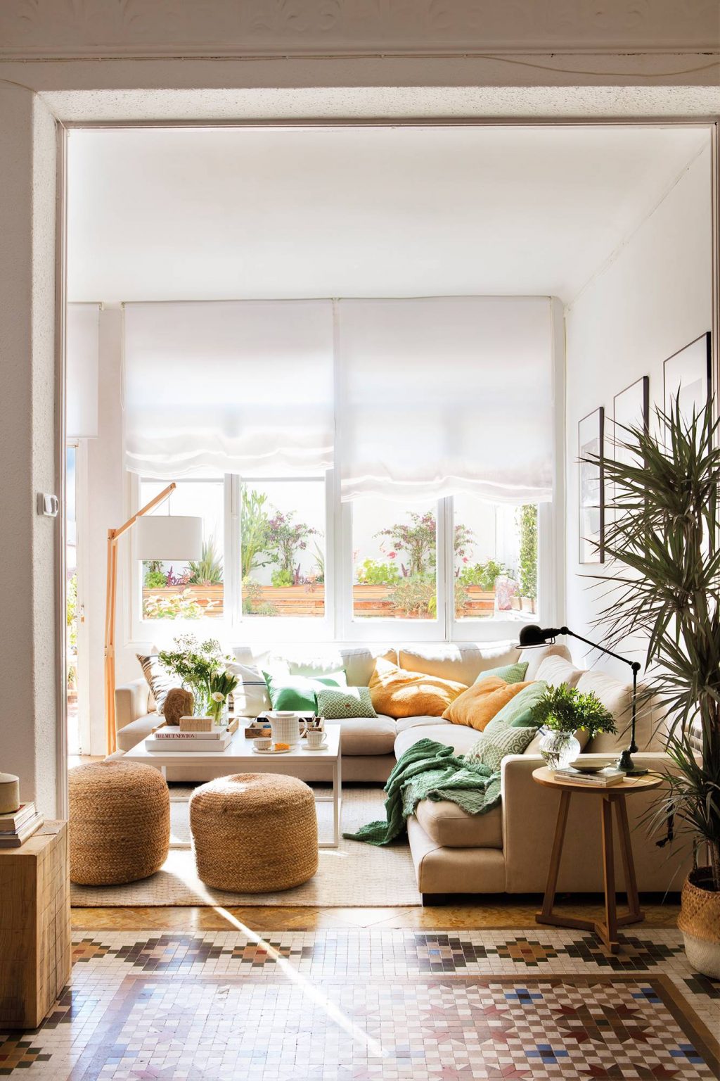 9 Combinations of Sofas & Coffee Tables That Work Together