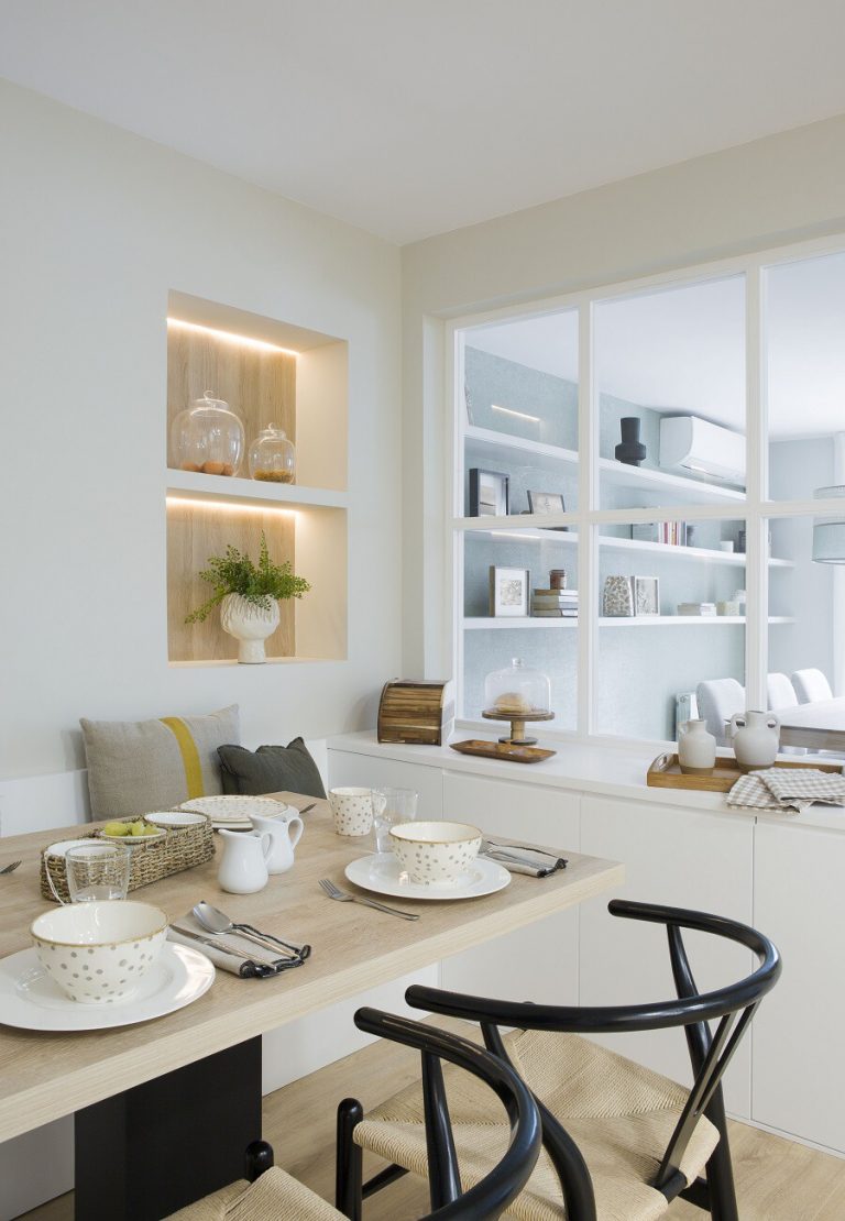 The Keys For a Bright Home - Neutrals With Colors And Lots of Light