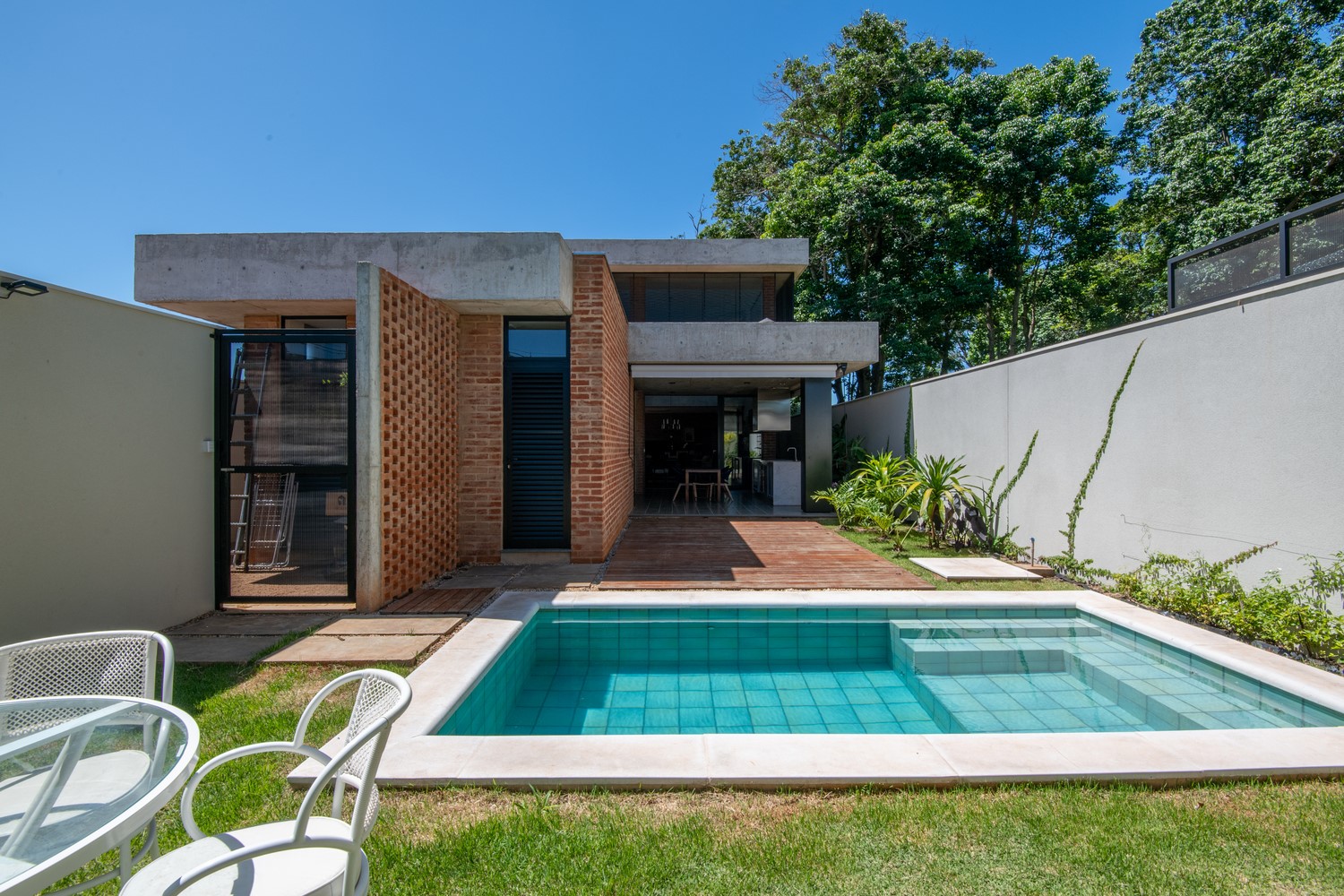 Forest House by lb+mr in Sao Carlos, Brazil