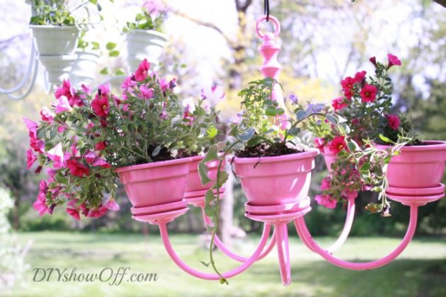 16 Captivating DIY Garden Decorations To Freshen Up Your Garden For Spring