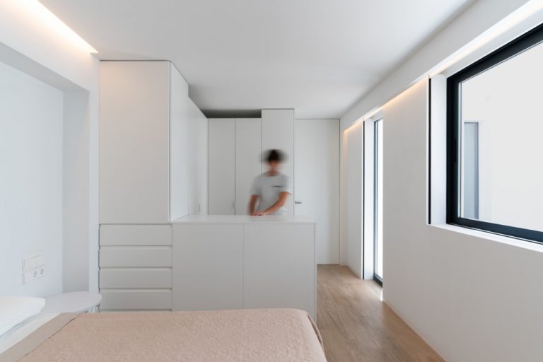 16 Excellent Modern Closet Designs That Will Definitely Leave An Impression