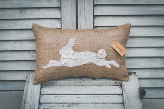 18 Magical Easter Pillow Designs That Will Liven Up Your Sofa