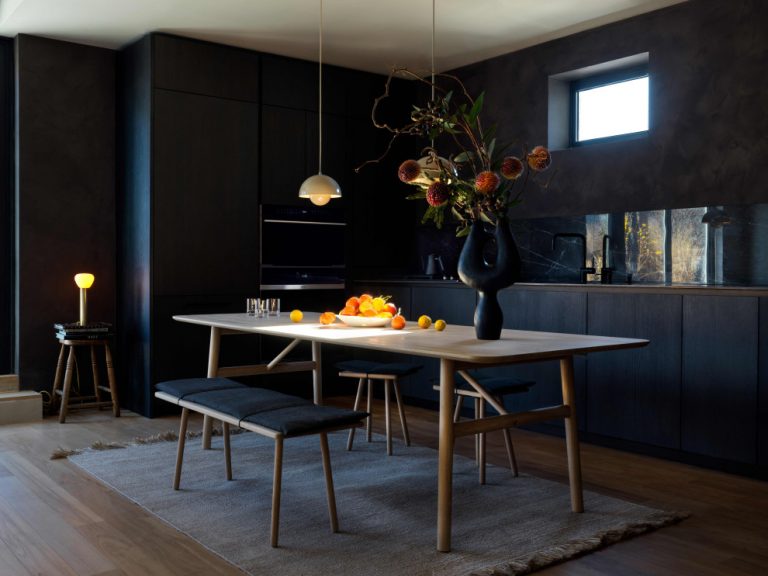 20 Elegant Modern Dining Room Interiors That Absolutely Rock