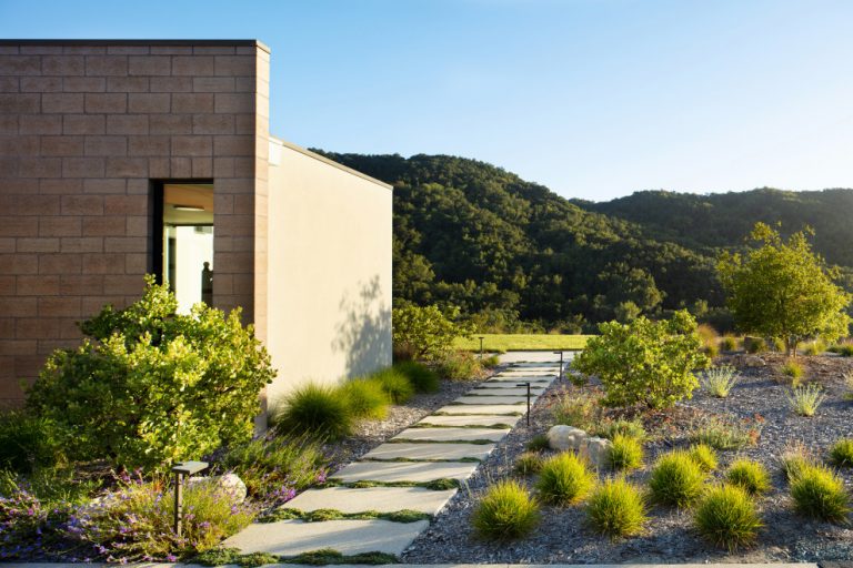 15 Phenomenal Modern Landscape Designs That Will Amaze You