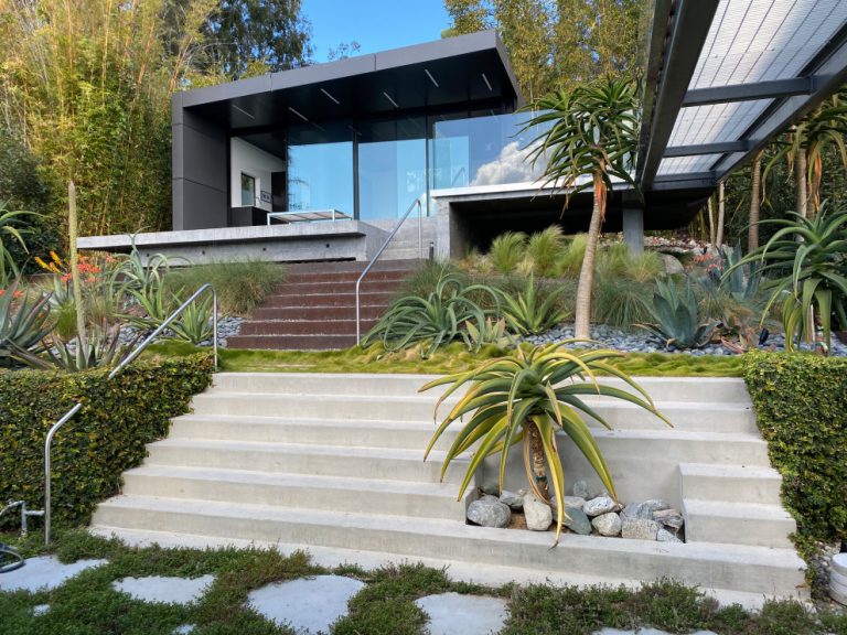 15 Phenomenal Modern Landscape Designs That Will Amaze You