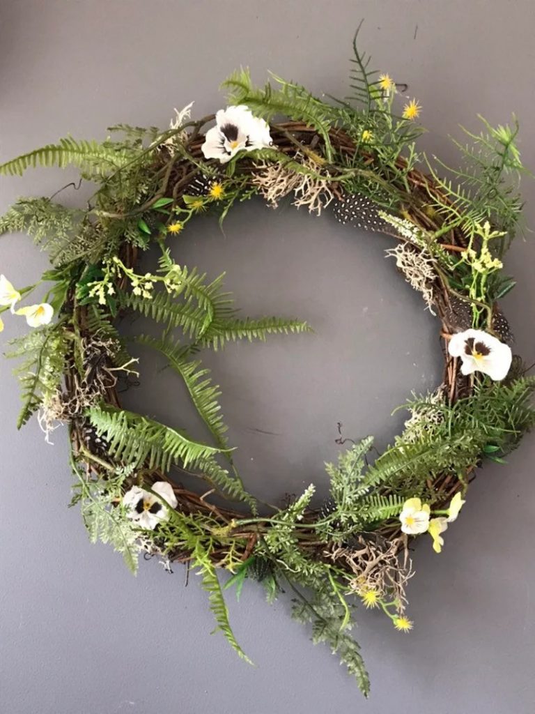 16 Refreshing Natural Spring Wreath Designs That Will Dazzle You