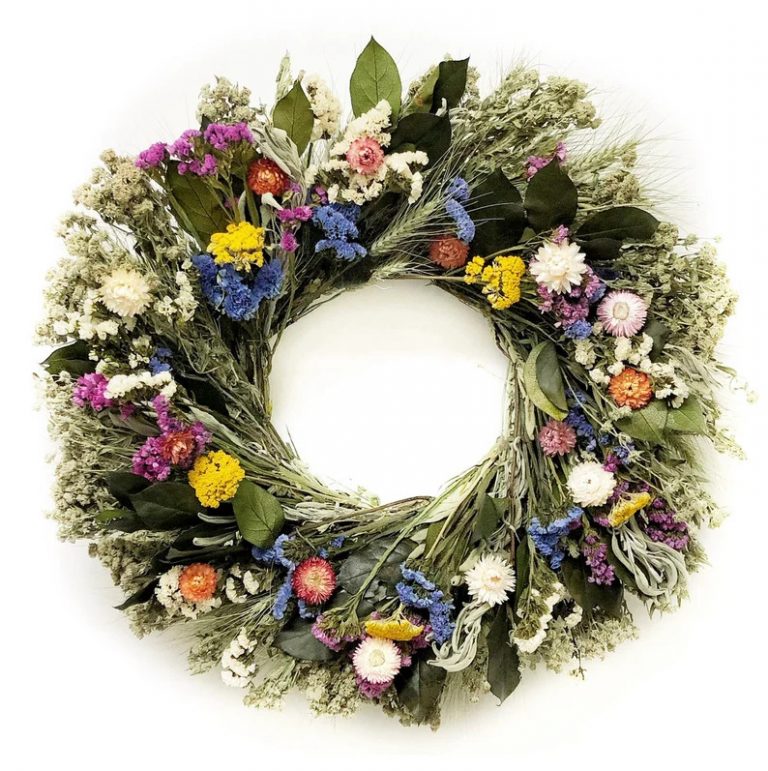 16 Refreshing Natural Spring Wreath Designs That Will Dazzle You