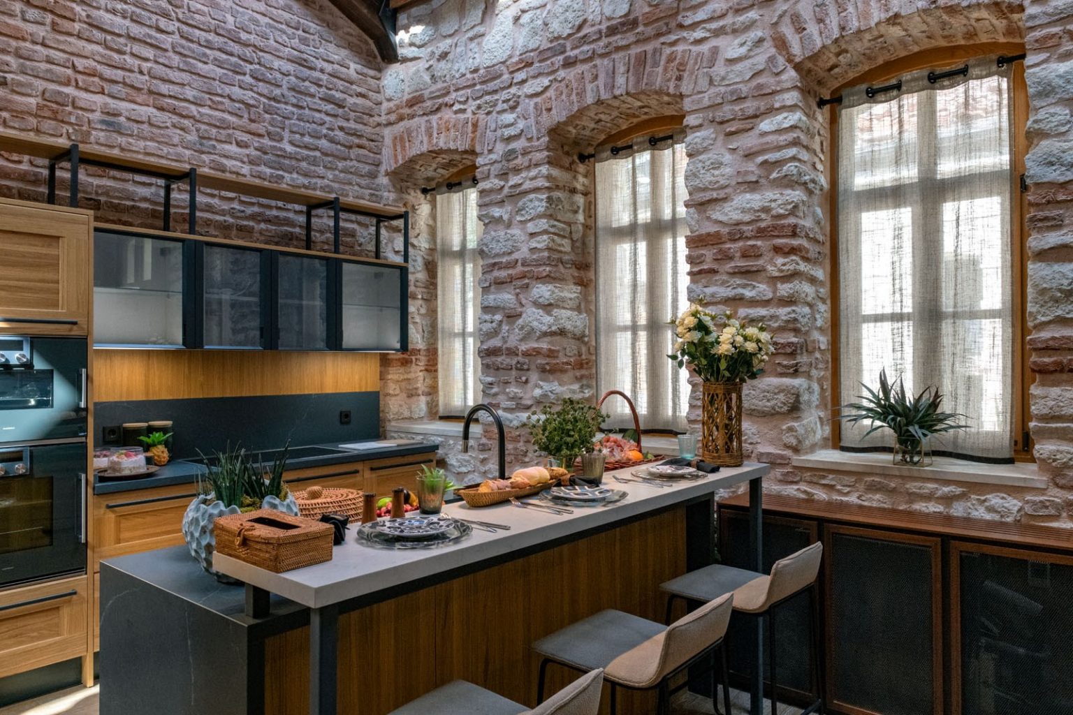 A Design That Brings The Past and The Future Together: Historical Long ...