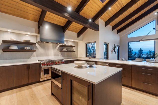 15 Stunning Rustic Kitchen Interiors You're Gonna Love