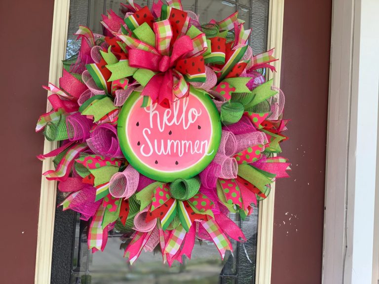 16 Sweet Watermelon Wreath Perfect With Summertime Vibes