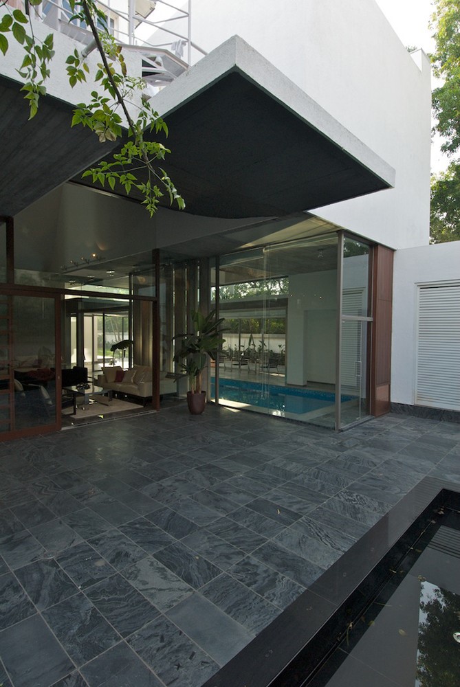 Poona House by Rajiv Saini in Mumbai, India
