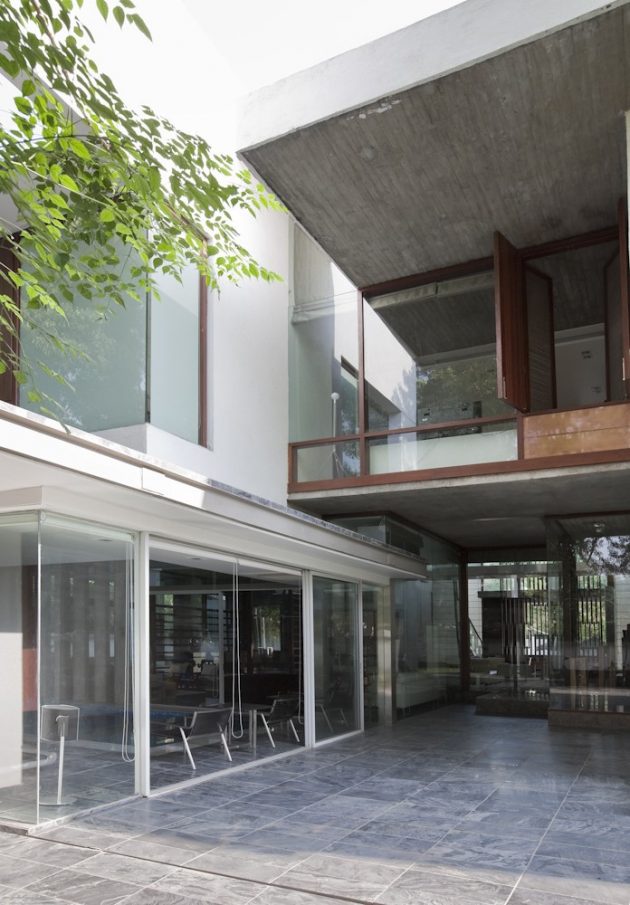 Poona House by Rajiv Saini in Mumbai, India