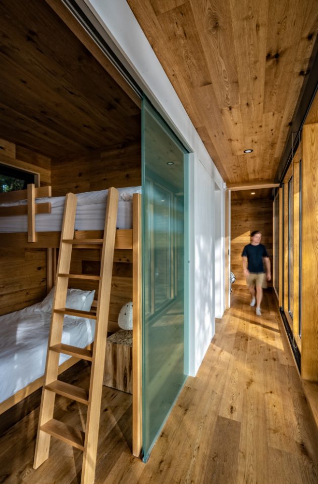 16 Charming Rustic Hall Designs That Will Instantly Make You Cozy