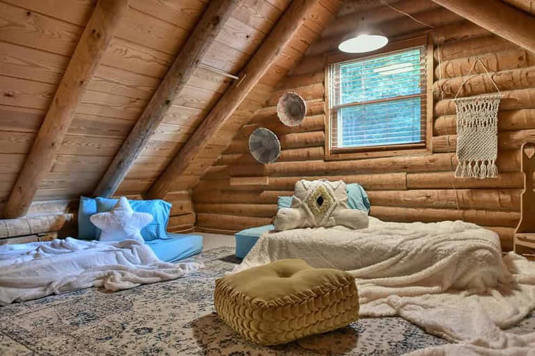 16 Delightful Rustic Kids' Room Designs That Will Warm Your Heart