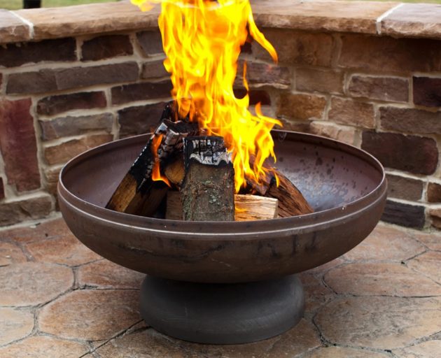 17 Practical & Stylish Fire Pit Designs That Are Portable