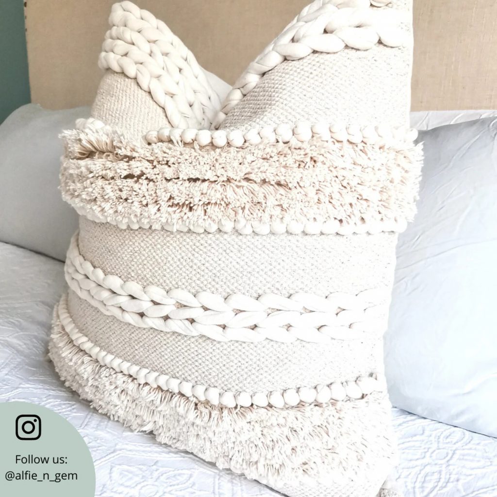 18 Cozy Boho Pillow Cover Designs For Your Chic Home Décor