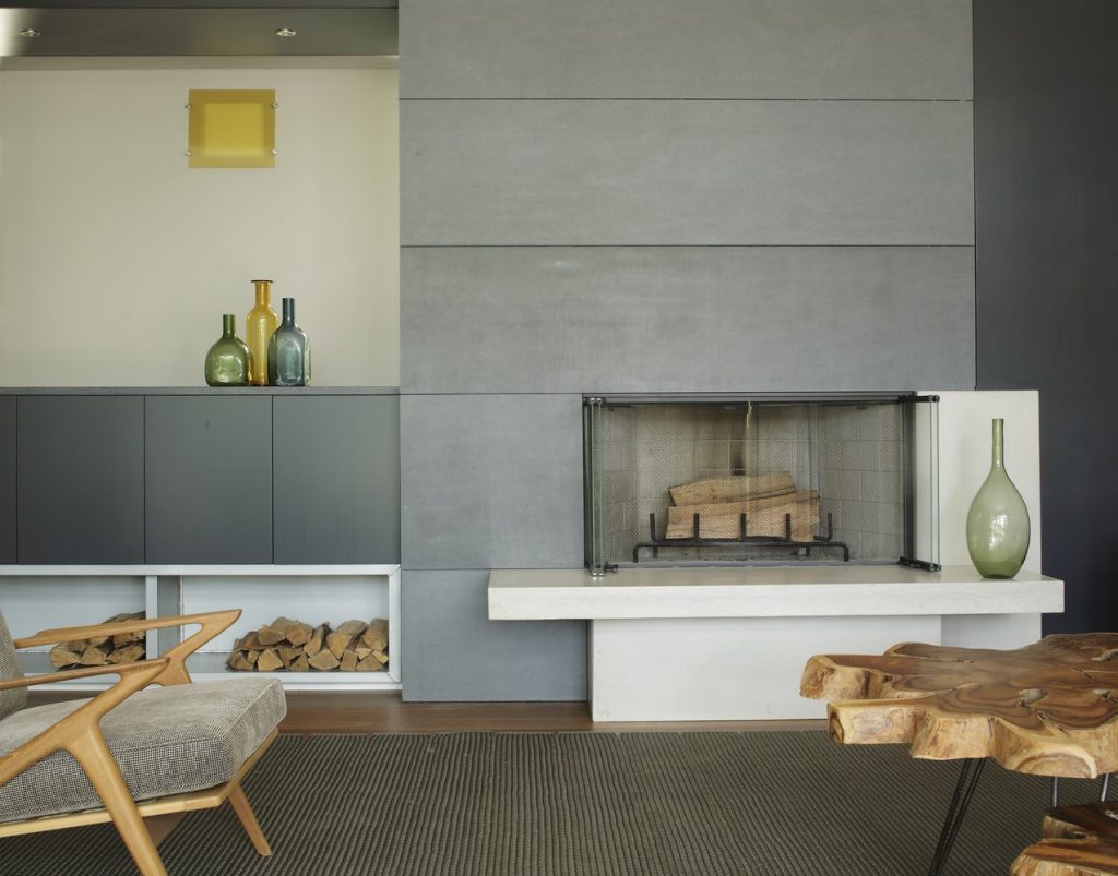 Kettle Hole House by Robert Young in Wainscott, New York