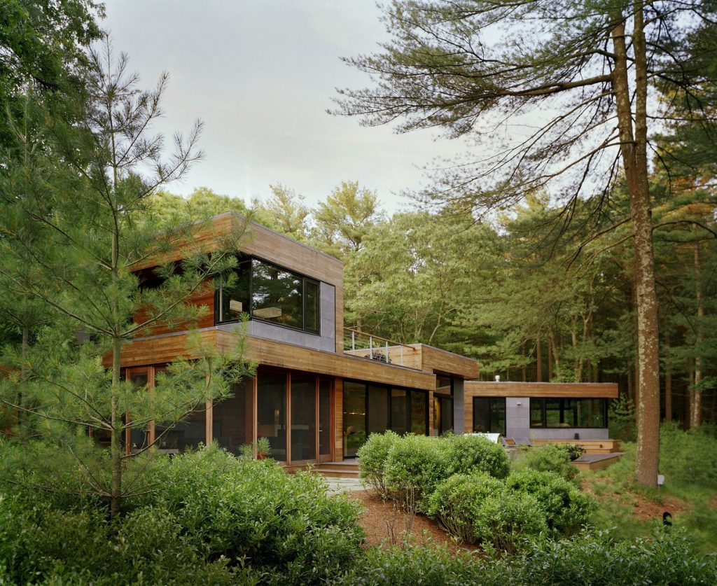 Kettle Hole House by Robert Young in Wainscott, New York