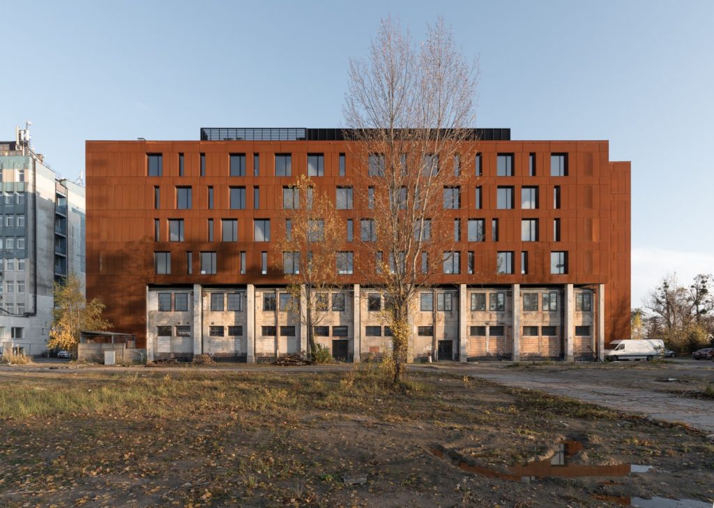 Office Building Extension in Poznan by EASST Architects