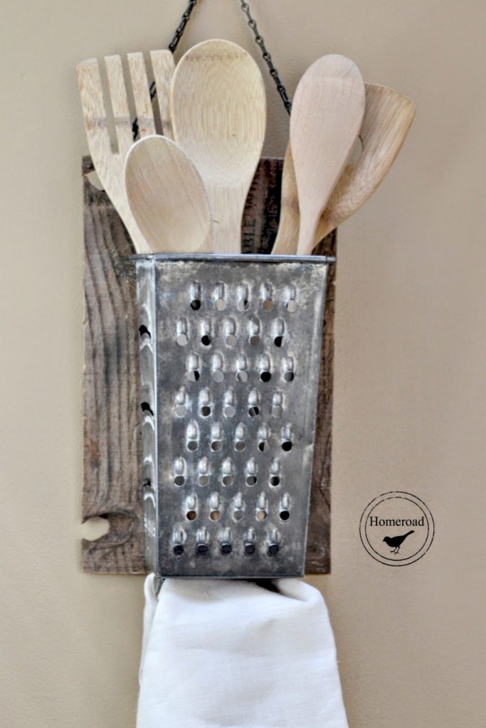 15 Amazing DIY Farmhouse Style Projects For Your Kitchen