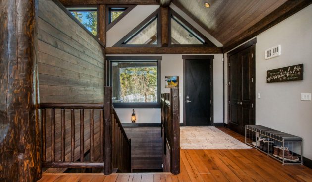 15 Striking Rustic Entry Hall Designs That Won't Fail To Welcome You