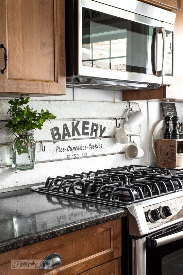 16 Brilliant DIY Projects For Your Farmhouse Kitchen