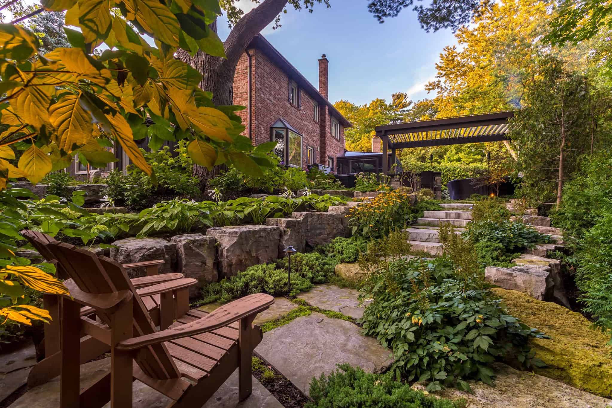 16 Majestic Rustic Landscape Designs That Will Take Your Breath Away