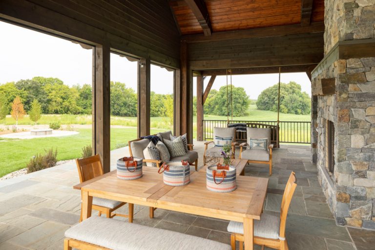 18 Phenomenal Rustic Porch Designs That Will Make You Drool