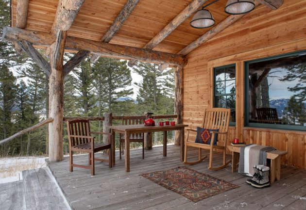 18 Phenomenal Rustic Porch Designs That Will Make You Drool