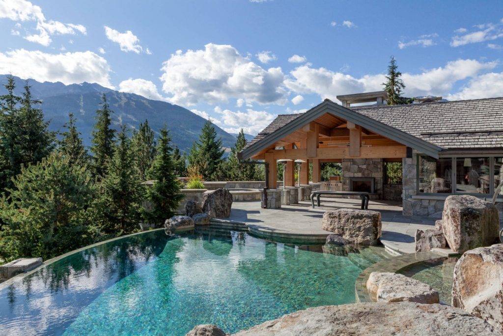 20 Jaw-dropping Rustic Swimming Pool Designs You Must See