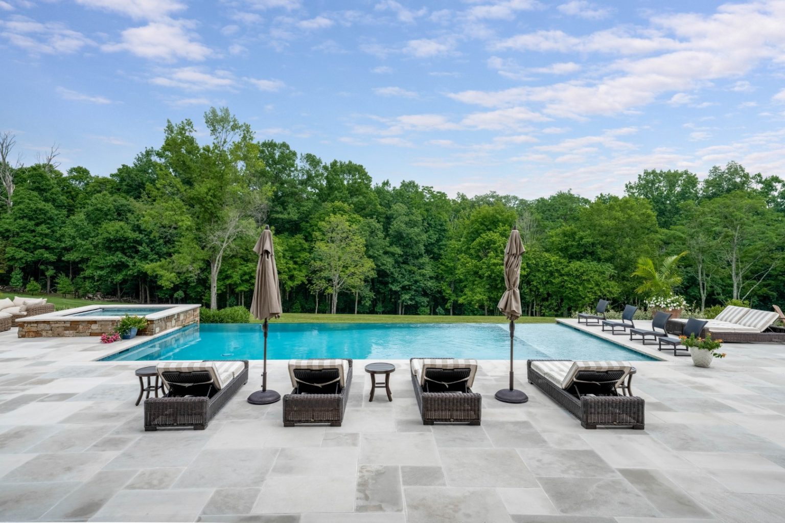 20 Jaw-dropping Rustic Swimming Pool Designs You Must See