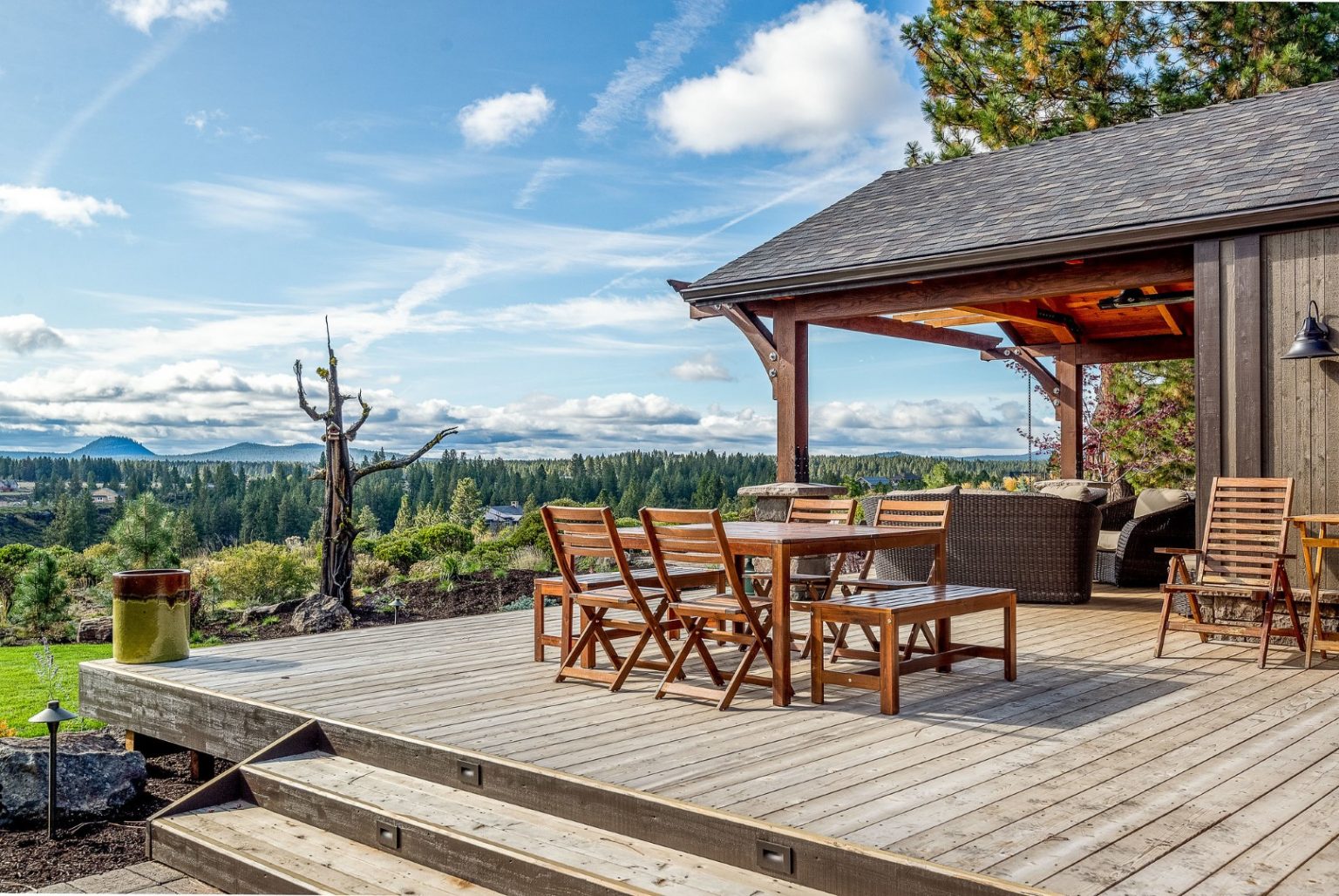 20 Magnificent Rustic Deck Designs That Will Captivate You